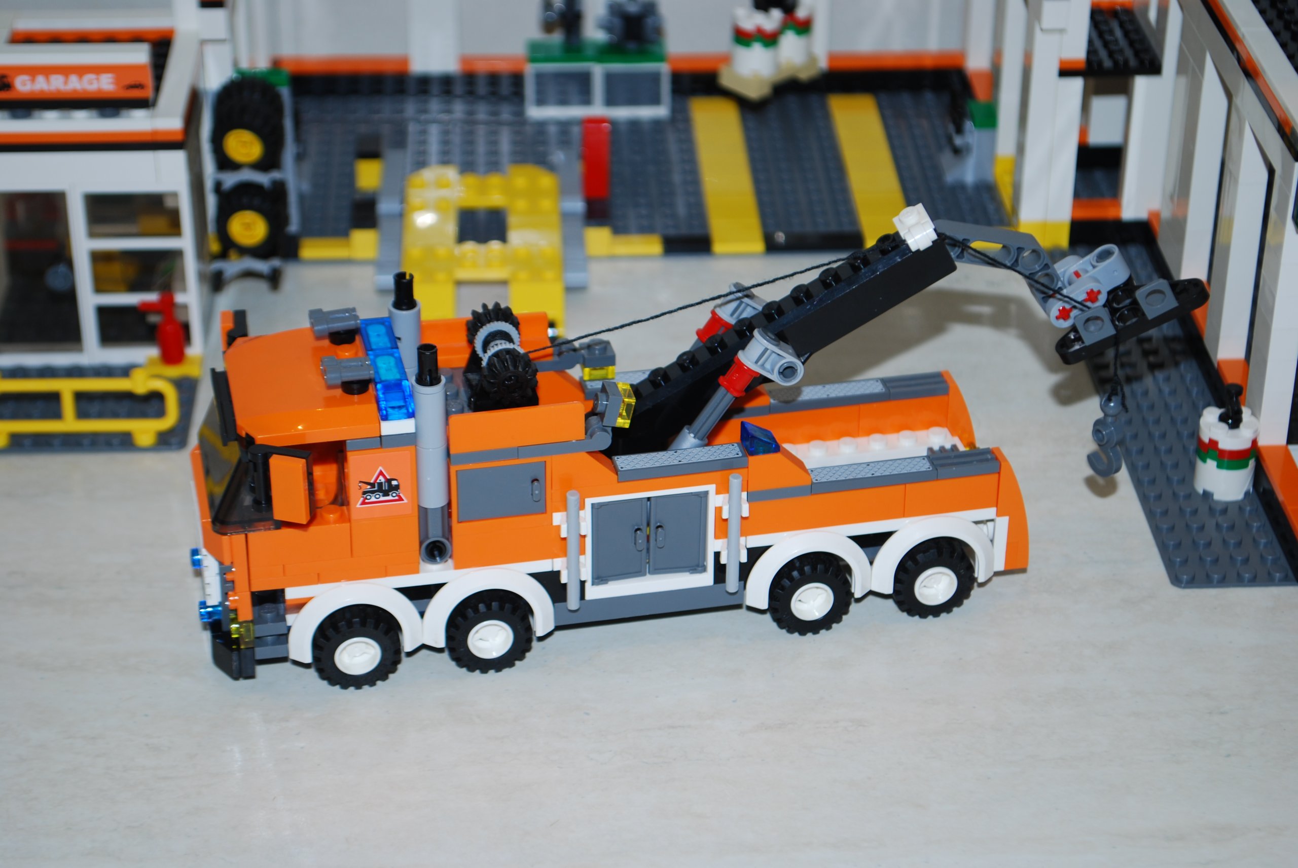 LEGO CITY 7642 WARSZTAT SAMOCHODOWY - GARAGE - 7203907550 - oficjalne ...