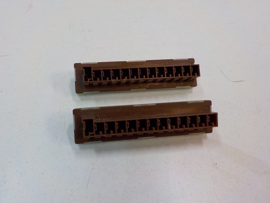 Mercedes W212 rozdzielacz prądu A0045468140 * - 6696847916 - oficjalne ...