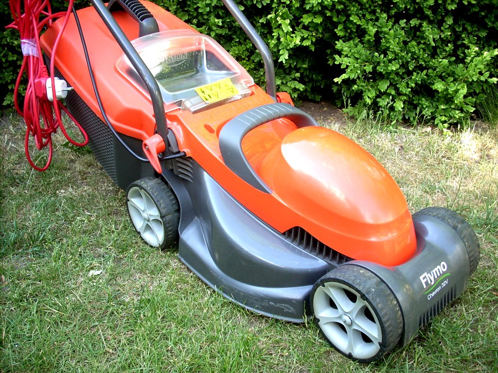 KOSIARKA ELEKTRYCZNA FLYMO CHEVRON 1200W HUSQVARNA - 7365508935 ...