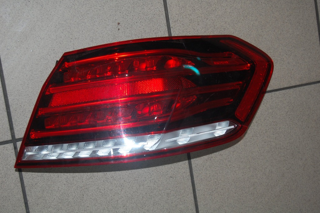 LAMPA TYŁ MERCEDES W212 LIFT PRAWA A2129060803 - 7338137455 - oficjalne ...