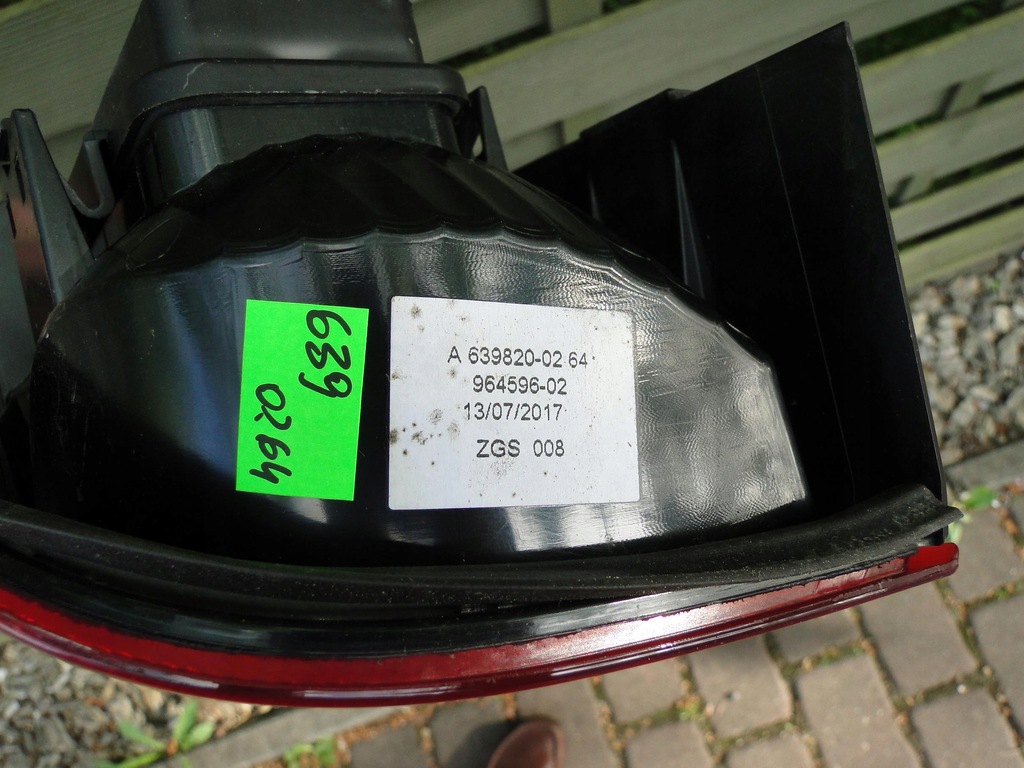 MERCEDES VITO W639 LAMPA LEWA TYLNA W6398200264 - 7334204134 ...