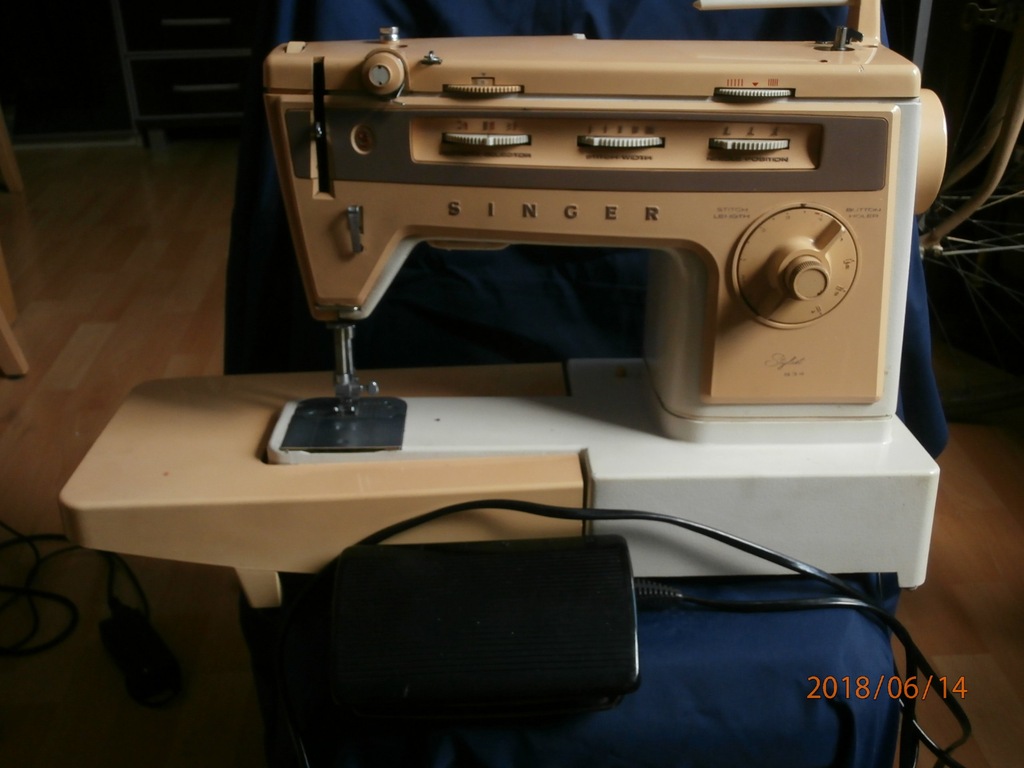ELEKTRYCZNA MASZYNA DO SZYCIA SINGER MOD.834. - 7403112370 - oficjalne ...