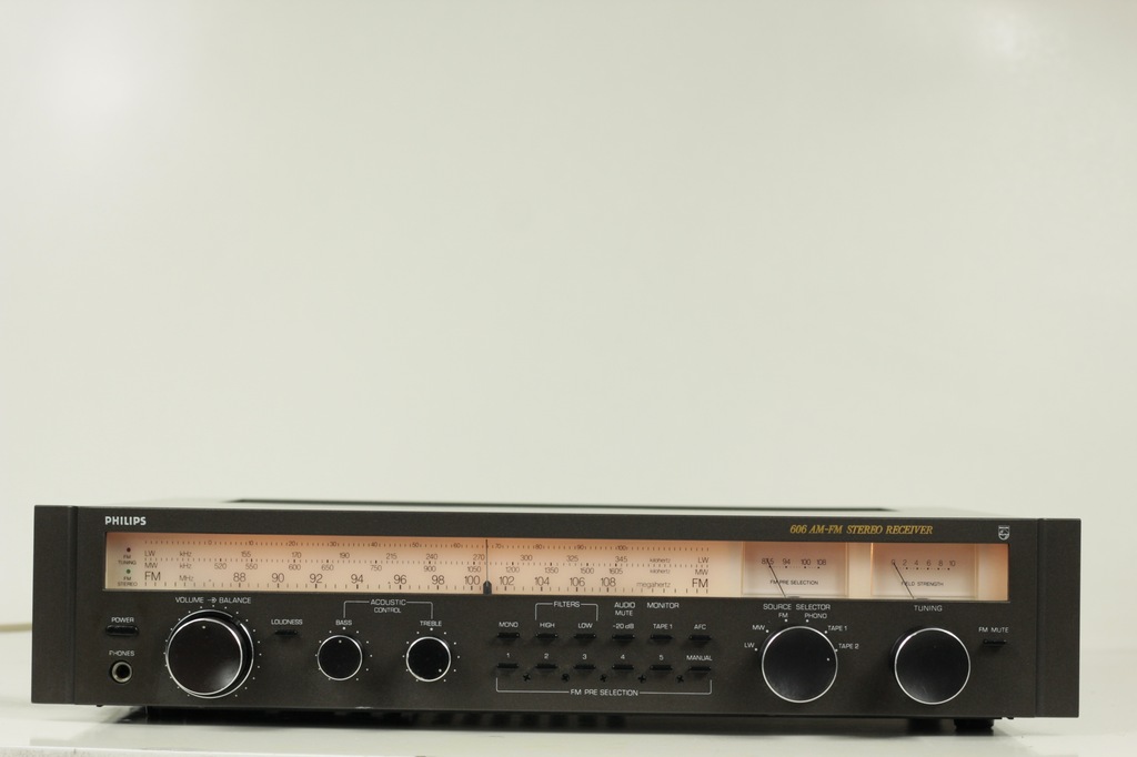 AMPLITUNER PHILIPS 606 AM-FM - 7670078330 - oficjalne archiwum Allegro